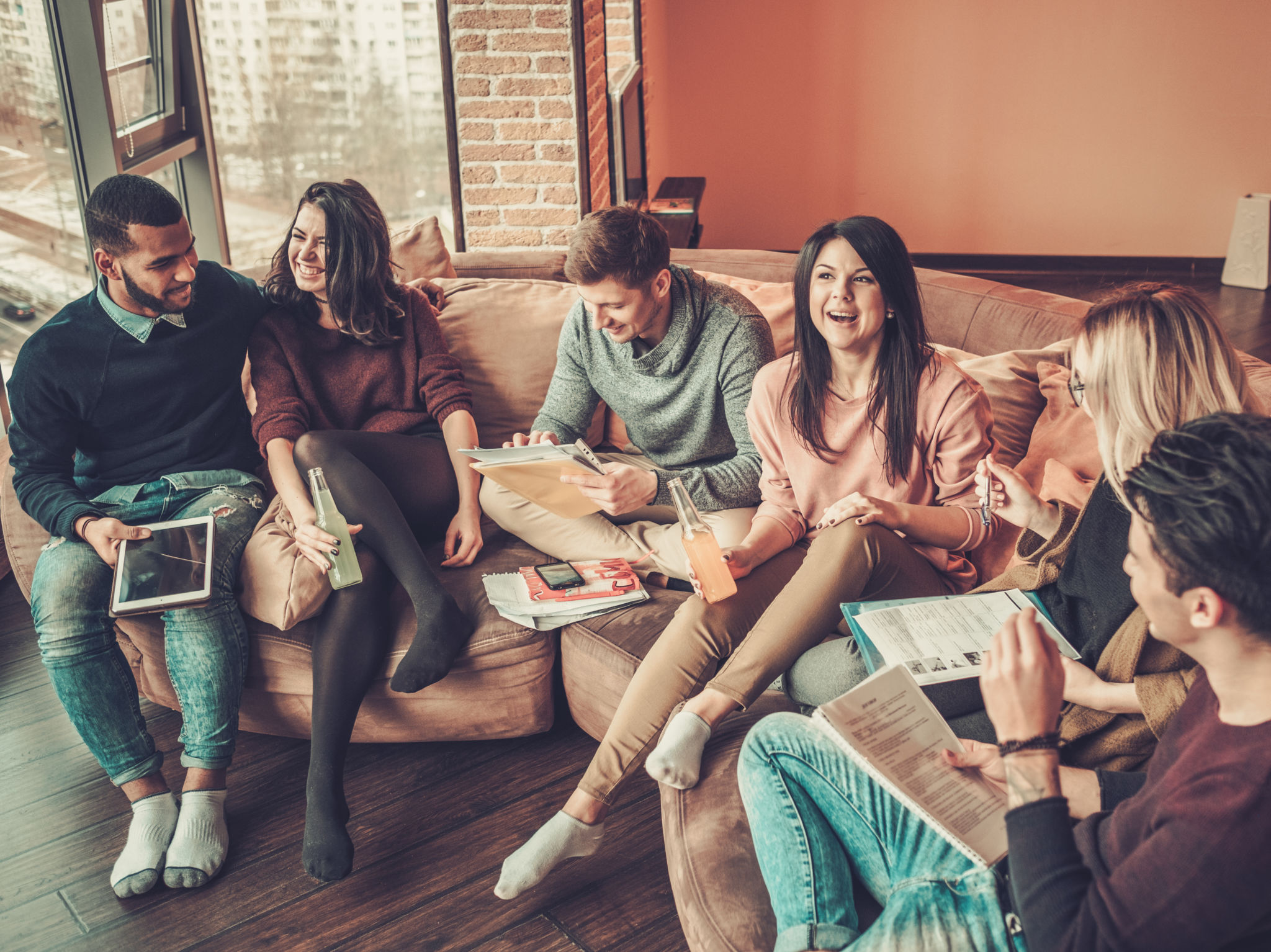 Flatsharing: the Ultimate Beginner's Guide - Roomgo